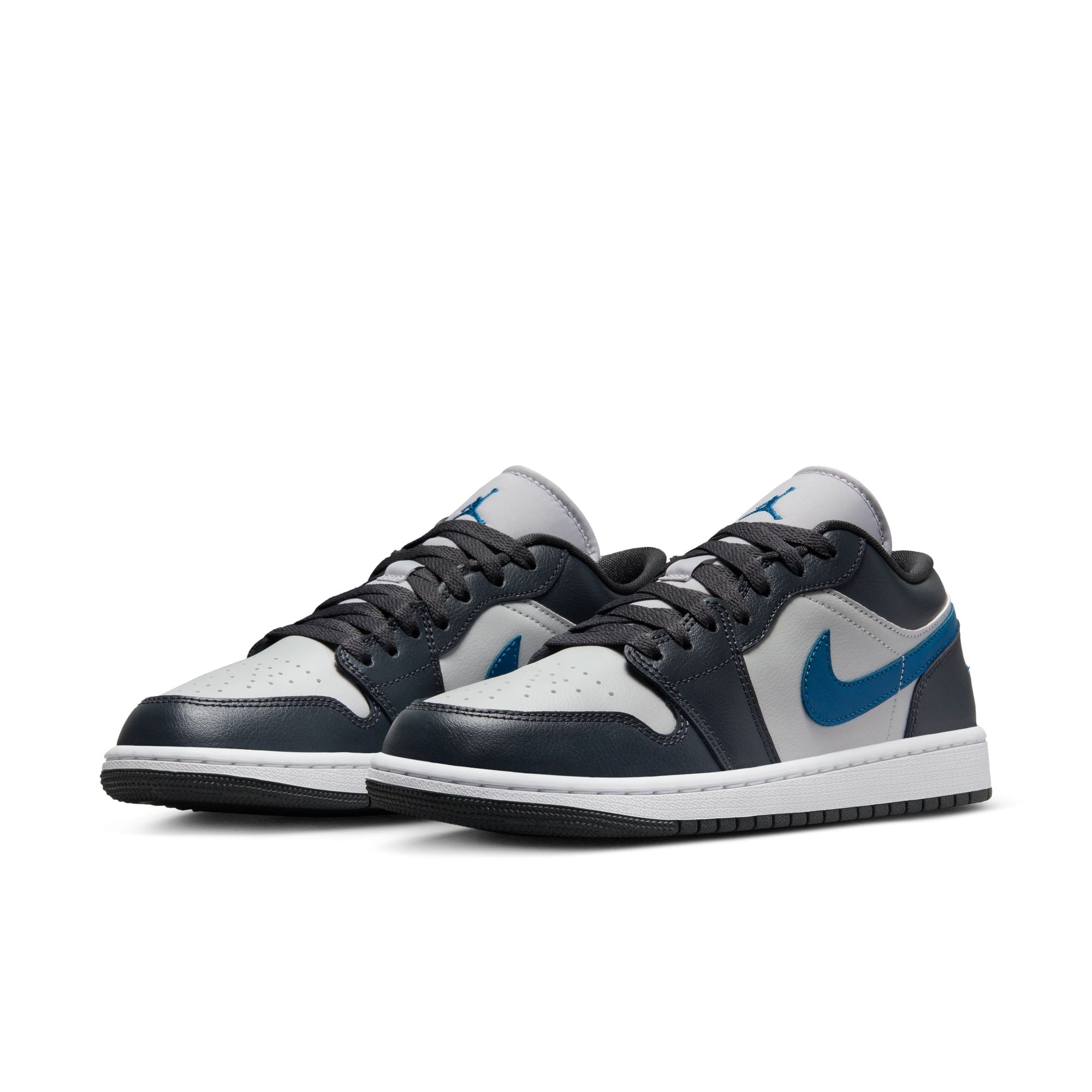 FOOTWEAR – Phenom